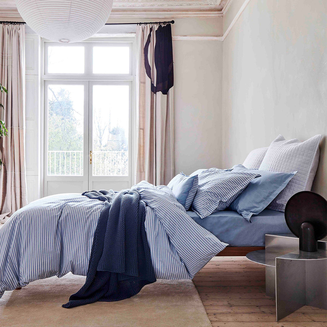 How to Make Your Bed: Easy Tips and Tricks – Christy