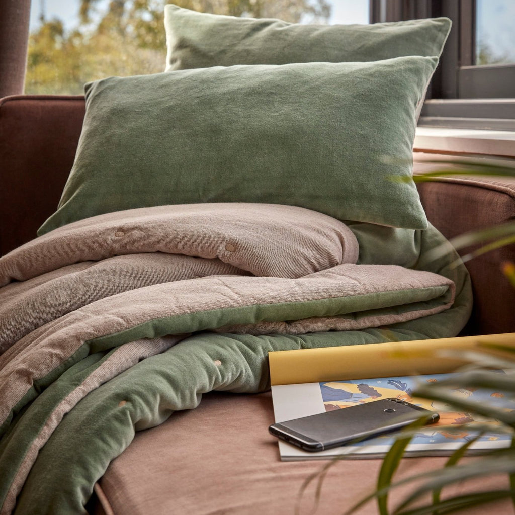 Luxury Bed Throws and Cushions | Christy